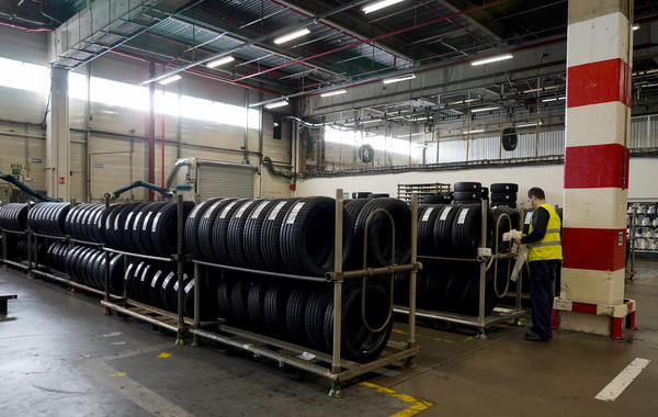Michelin Ofrece A Los Trabajadores Un Incremento Salarial Del 12 En